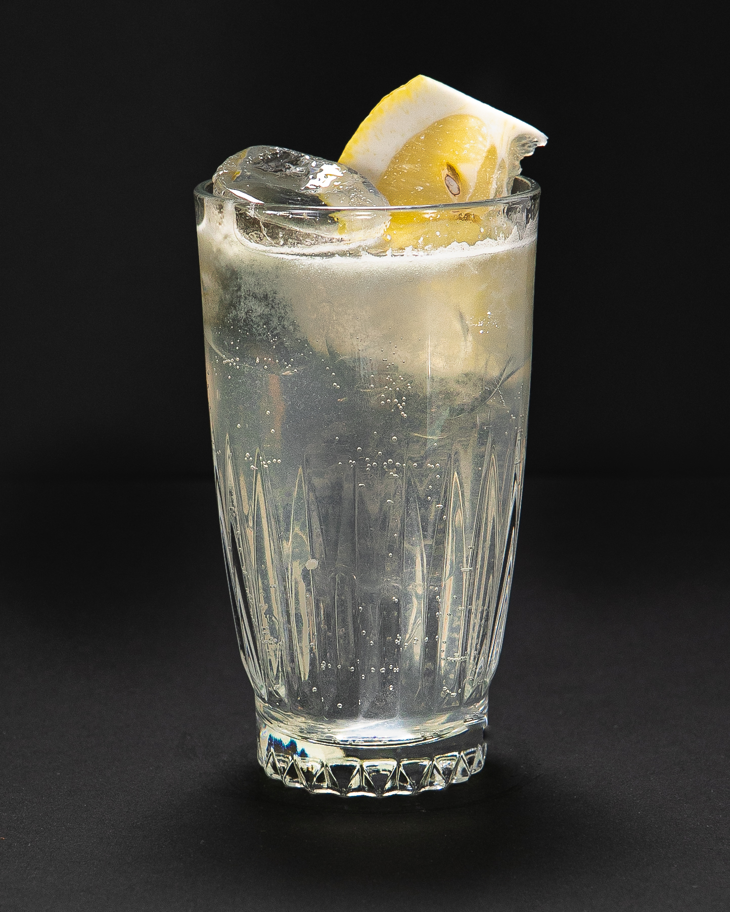 How to make Home Made Lemonade - Cocktail Club