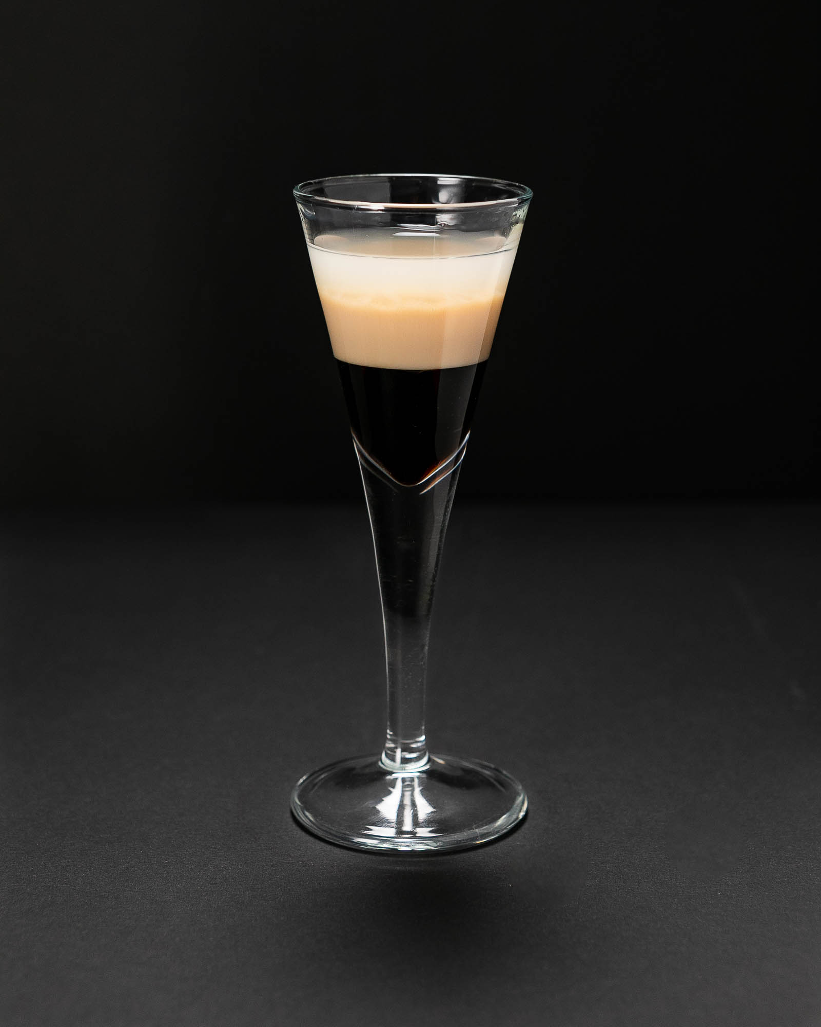 Watch B-52 recipe - Cocktail Club